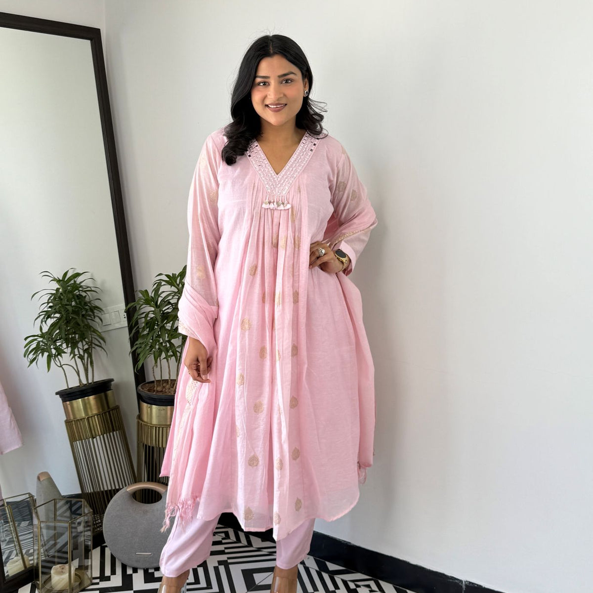 Aasma Pink Suit Set – shrisa.in